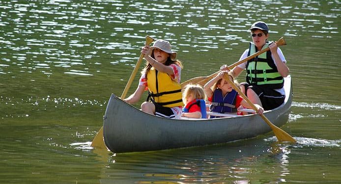 Beginner’s Tips For Canoeing Safely - The Adventurer Club : Traveling ...